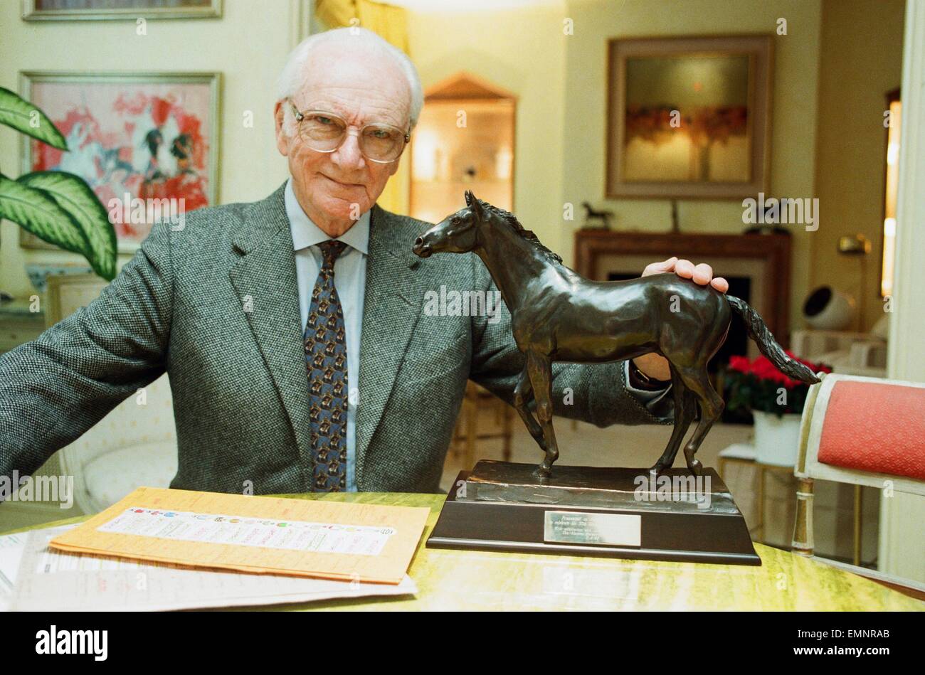 Commentator horse hi-res stock photography and images - Alamy