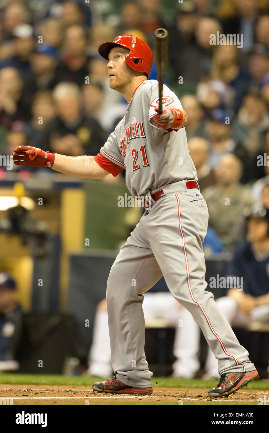 April 21, 2015: Cincinnati Reds third baseman Todd Frazier #21 hits a ...