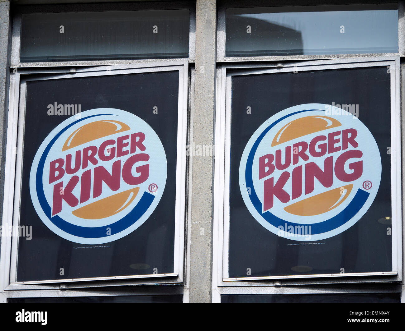 Burger king logo signs hi-res stock photography and images - Alamy