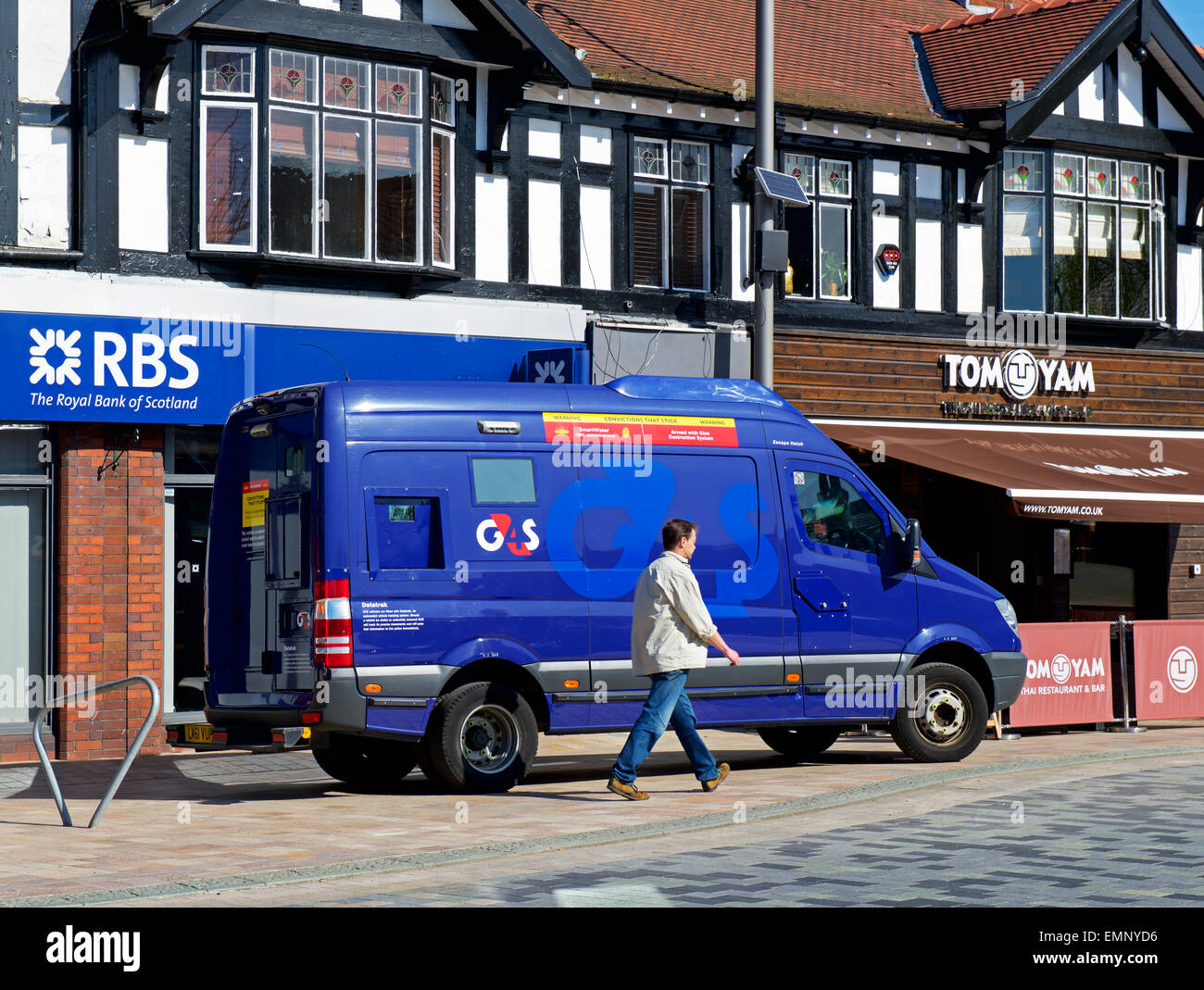 Bank man hi-res stock photography and images - Alamy