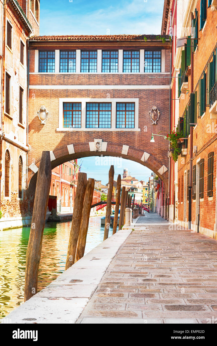 Venice street architecture hi-res stock photography and images - Alamy