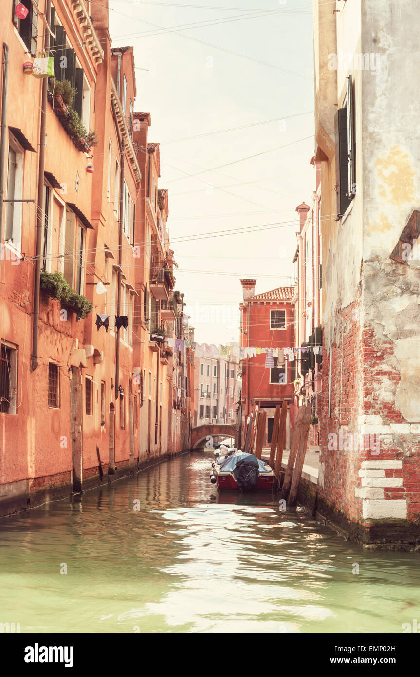 Very narrow canal hi-res stock photography and images - Alamy