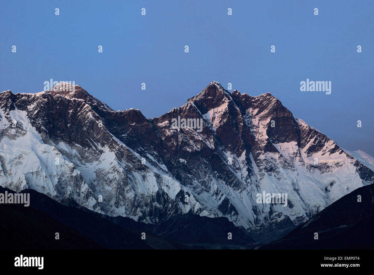 Snow Capped summit of Mount Everest, Himalayan mountains, UNESCO World ...