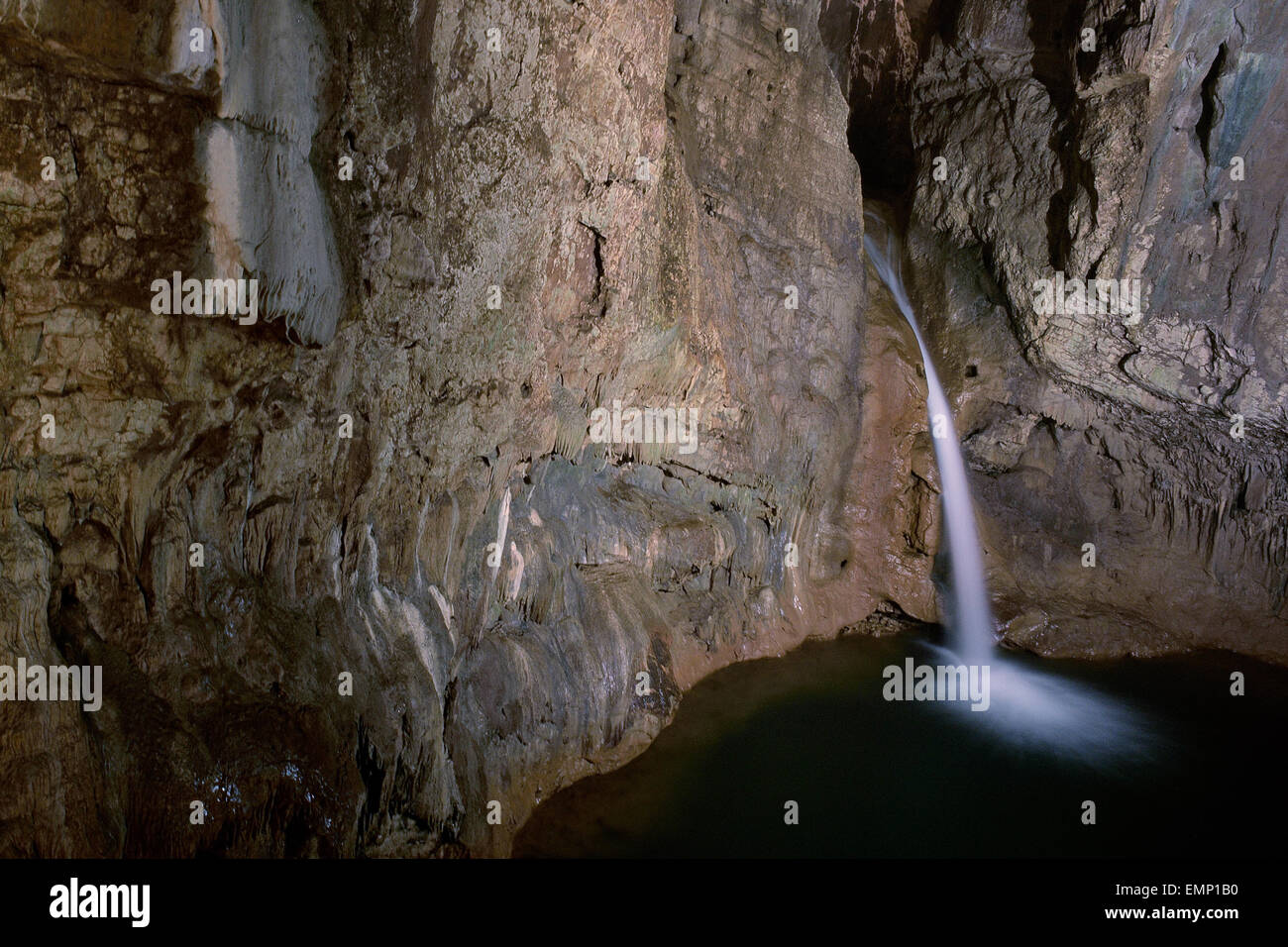 Caves italy hi-res stock photography and images - Alamy