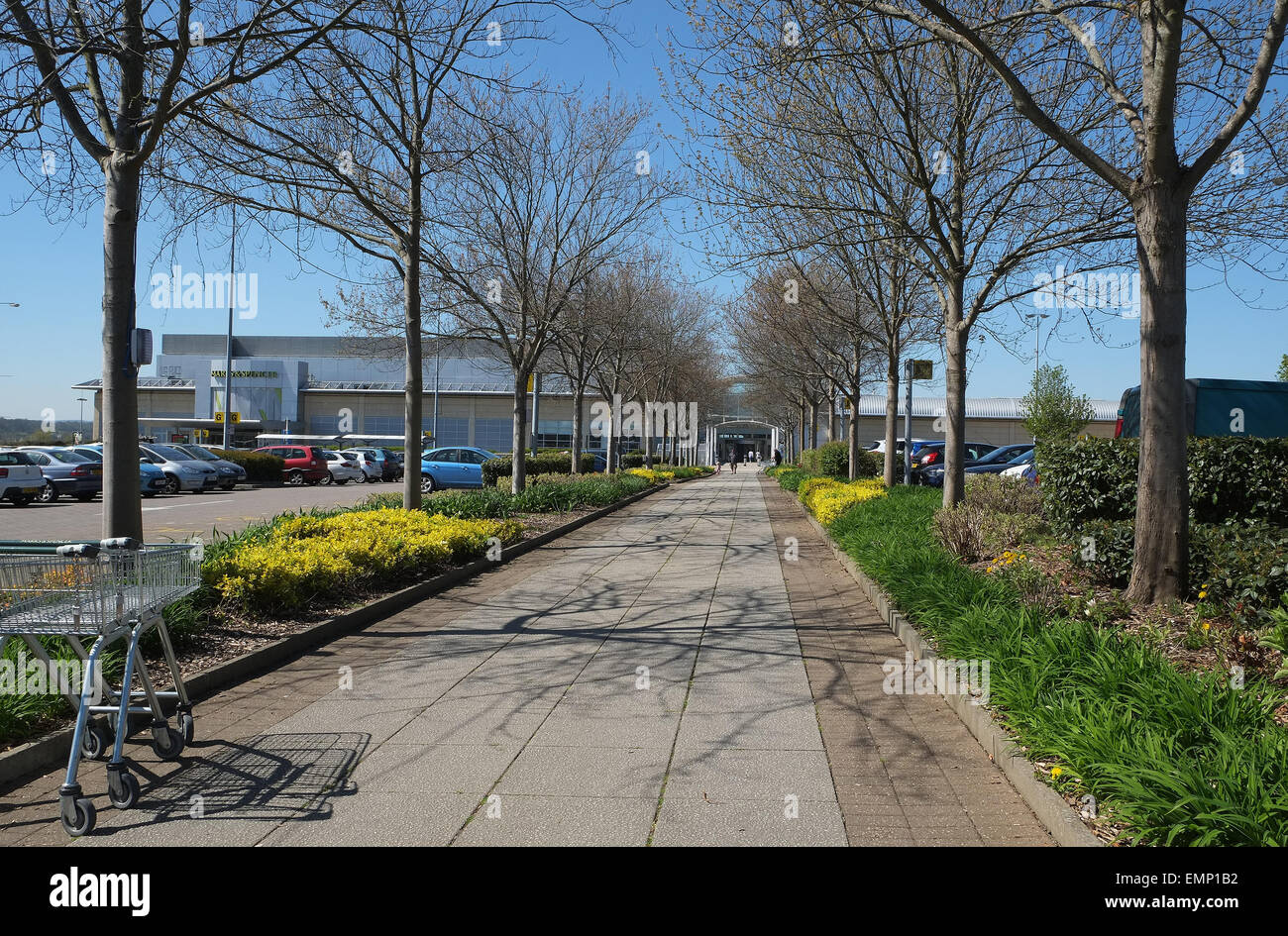 Wide pedestrian walkway hi-res stock photography and images - Alamy