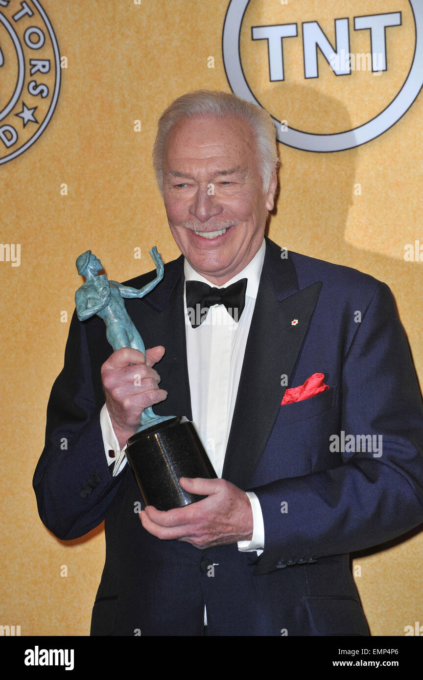 Christopher plummer suit tie tuxedo award hi-res stock photography and ...
