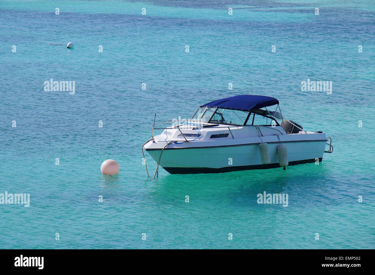 Bermuda blue lagoon hi-res stock photography and images - Alamy