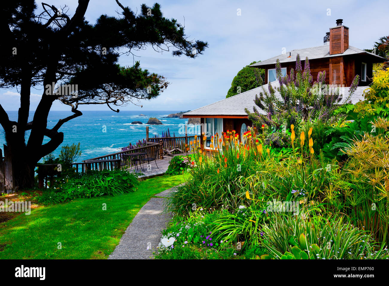 House with a view hi-res stock photography and images - Alamy