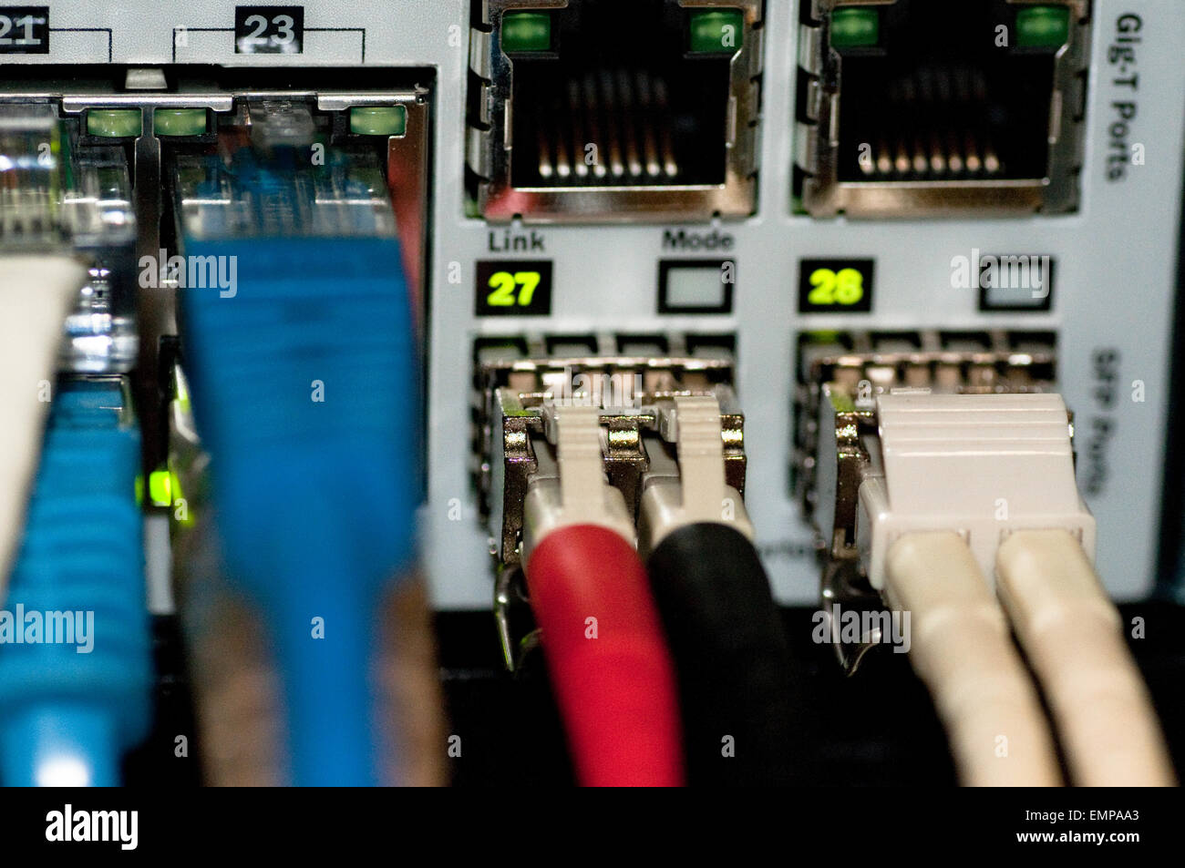 Network switch hi-res stock photography and images - Alamy