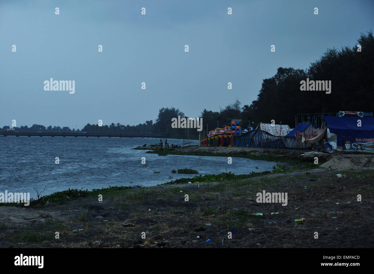 Side views hi-res stock photography and images - Alamy