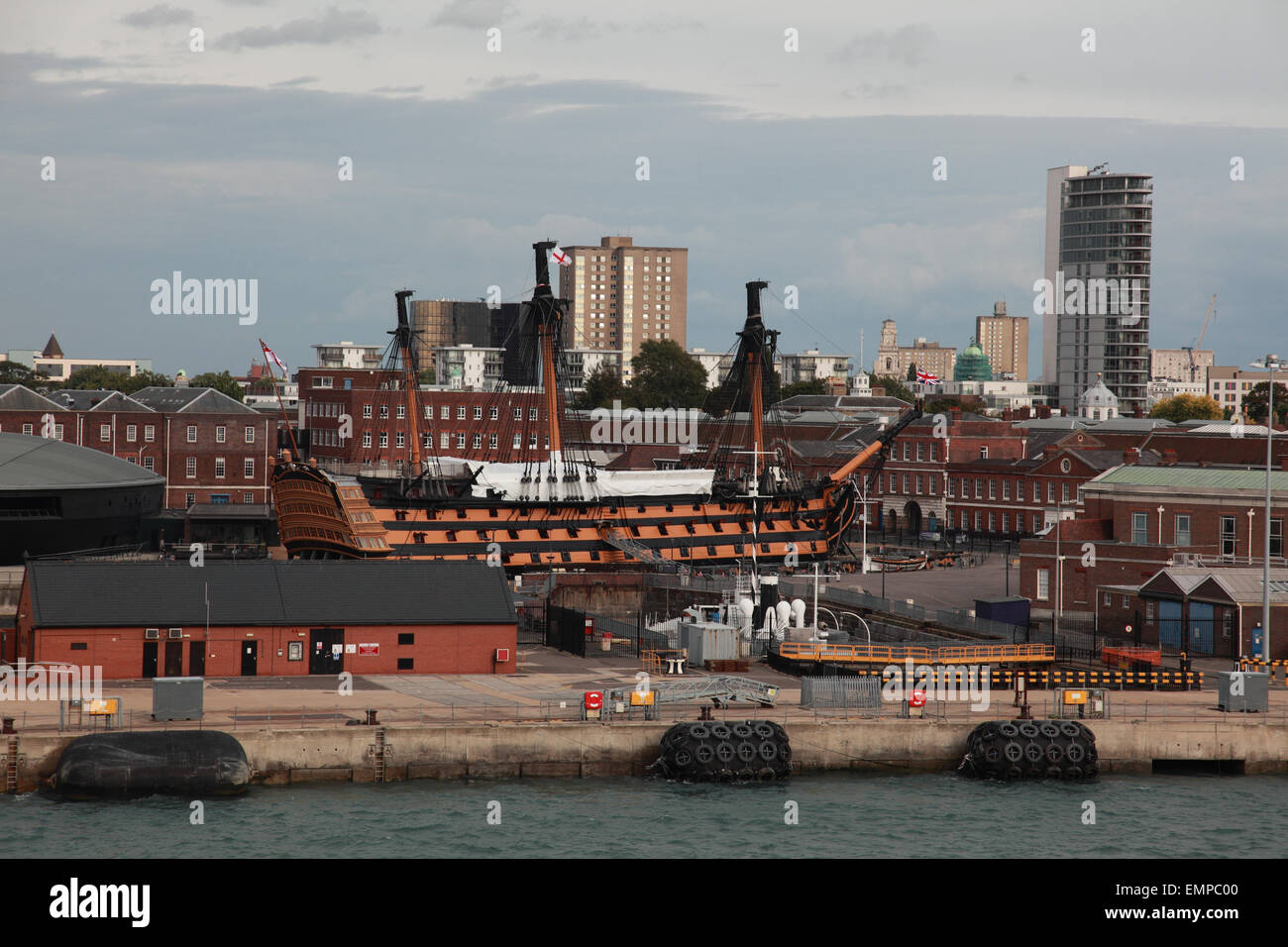 Hms victory in portsmouth harbour hi-res stock photography and images ...