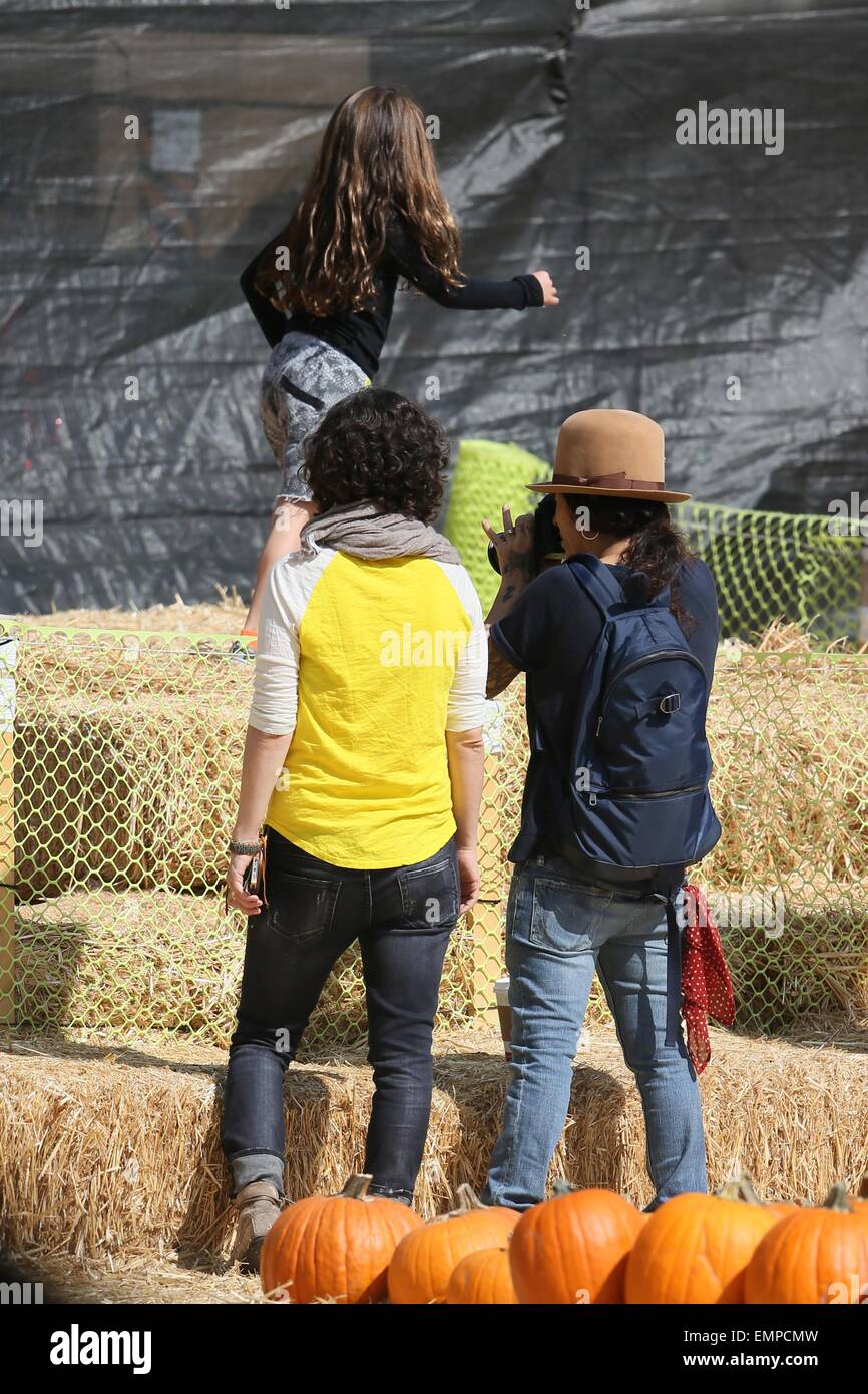 Pregnant Sara Gilbert and partner Linda Perry spend time as a family at ...