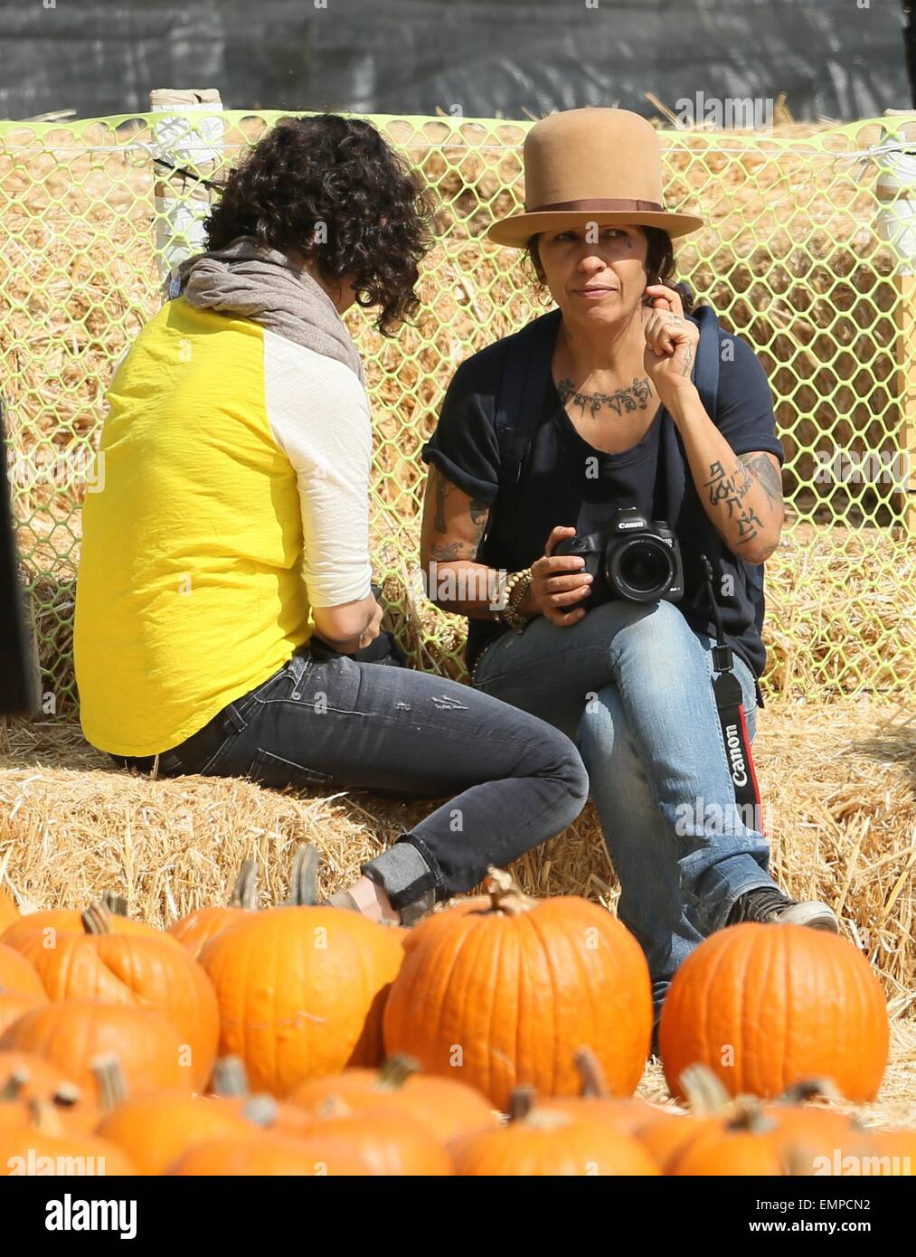 Pregnant Sara Gilbert and partner Linda Perry spend time as a family at ...