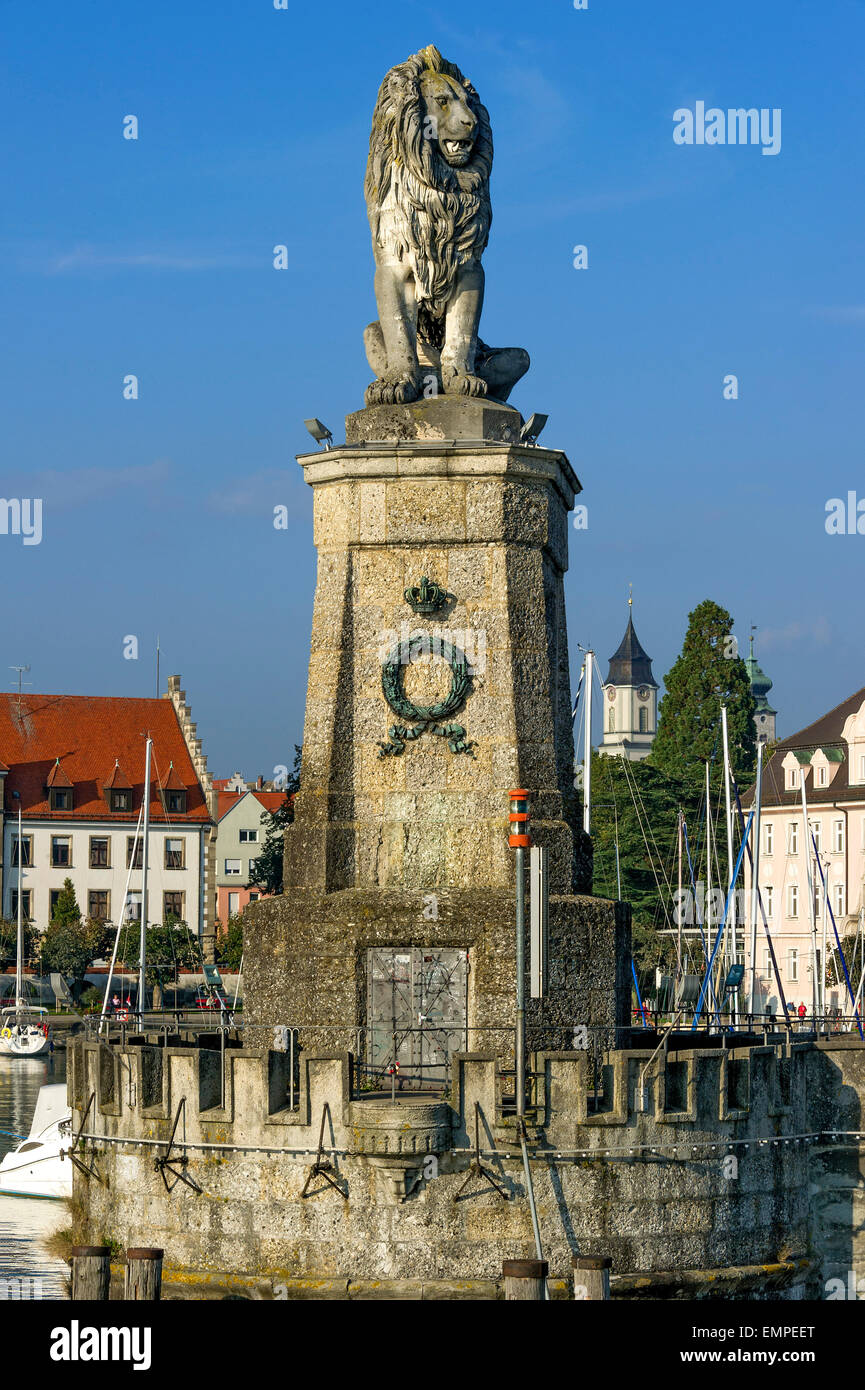 Bavarian Lion at the port entrance, Notre-Dame Cathedral behind, port ...