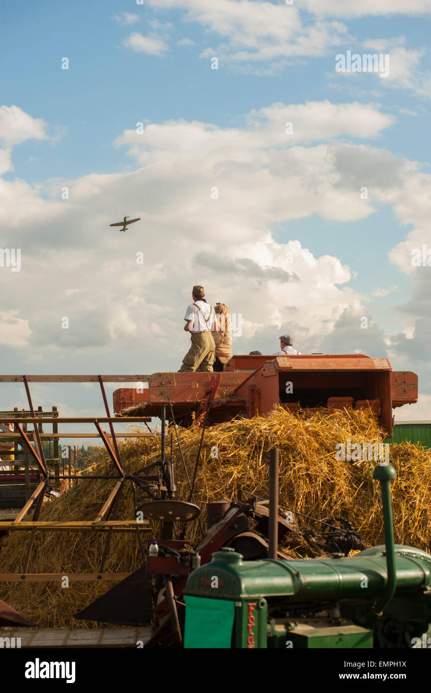 Ww2 farm agriculture hi-res stock photography and images - Alamy