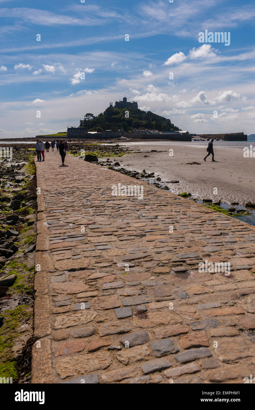 The causeway to St Michaels mount Cornwall Stock Photo - Alamy