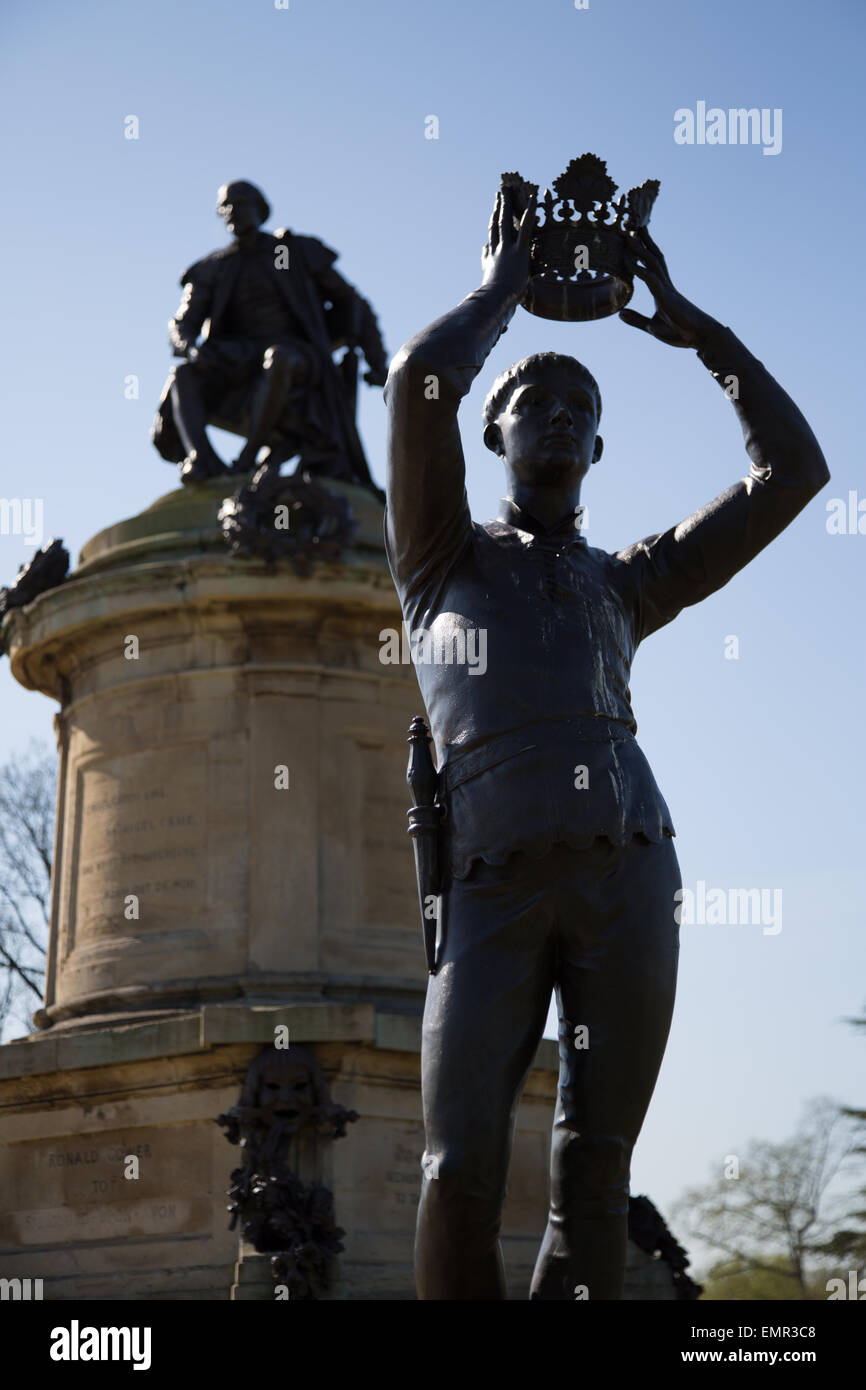 Statue of Prince Hal from the play Henry V in front of the Shakespeare ...