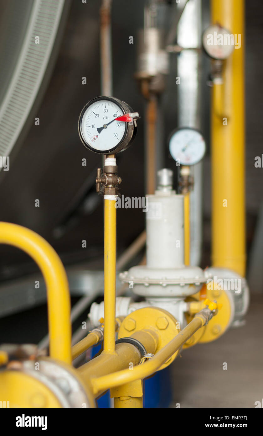 Manometer on the gas pipeline pipeline Stock Photo - Alamy