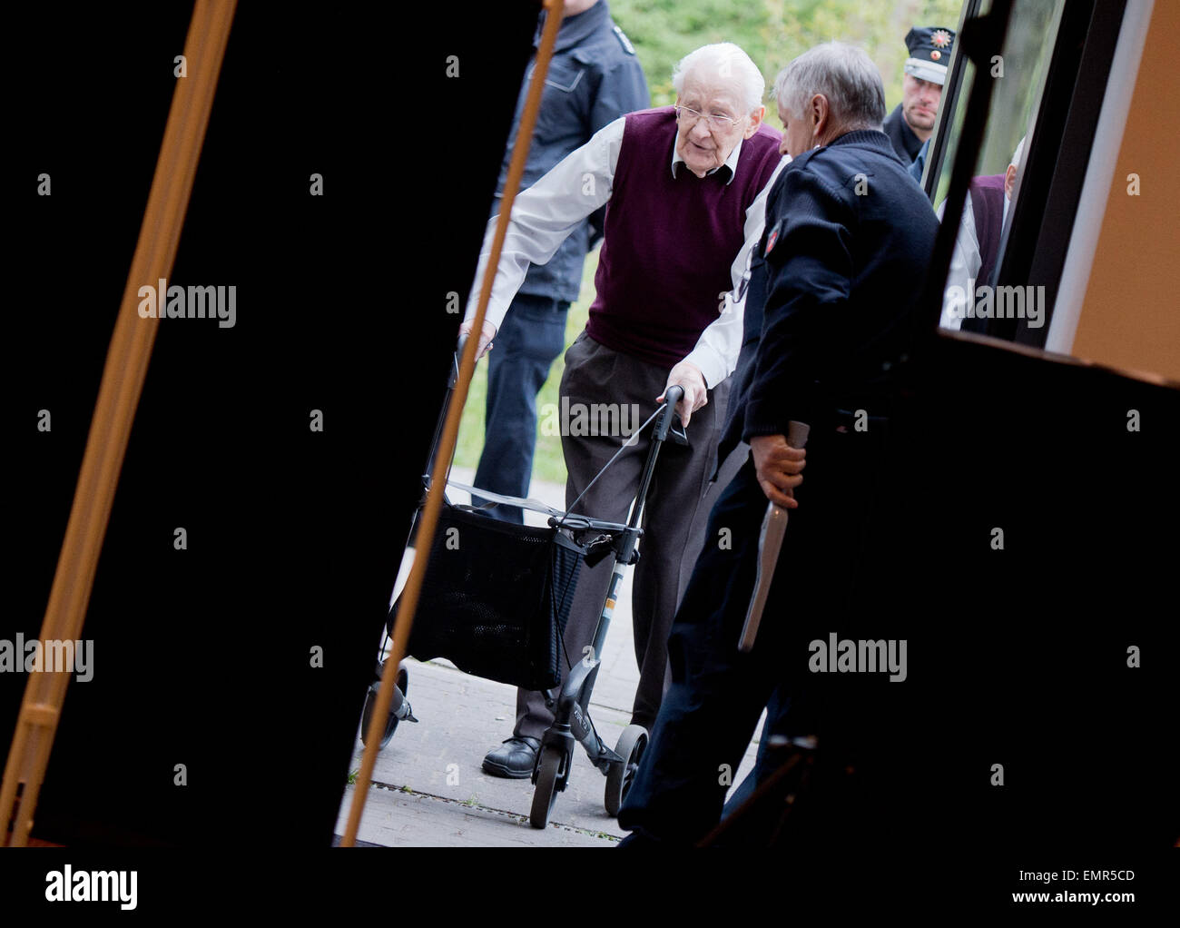Lueneburg, Germany. 23rd Apr, 2015. The defendant, Oskar Groening ...
