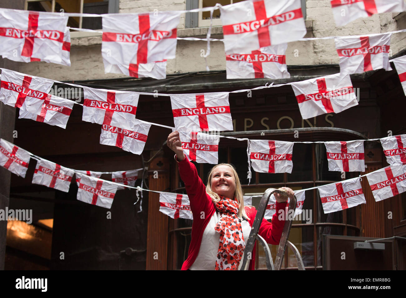 The tavern simpsons hi-res stock photography and images - Alamy