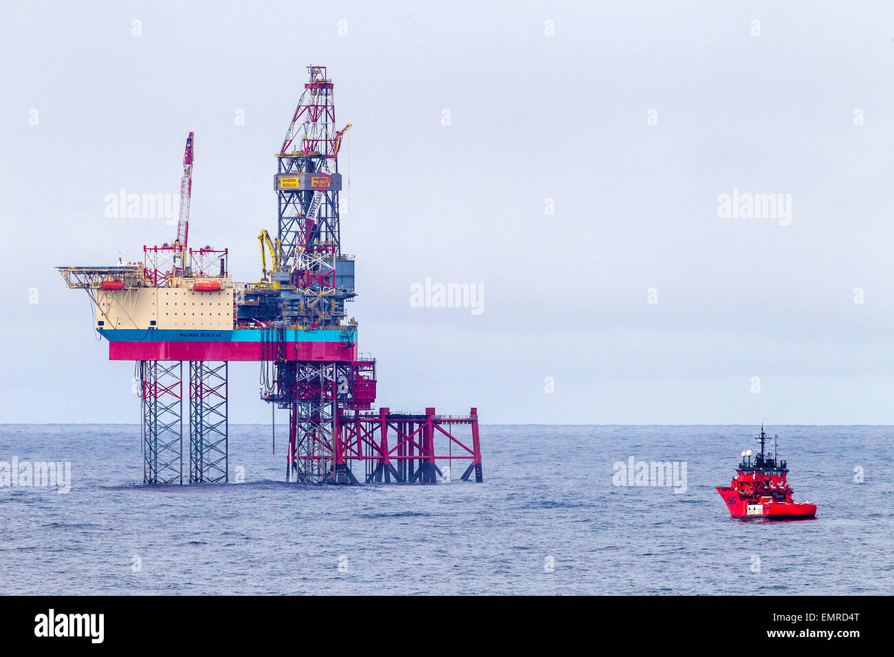 Jack up rigs hi-res stock photography and images - Alamy