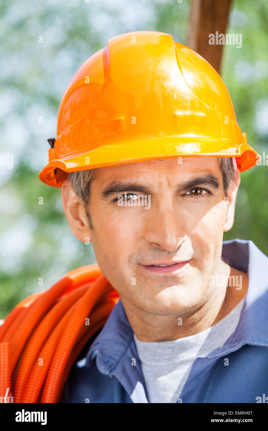 Construction manager with new house hi-res stock photography and images ...