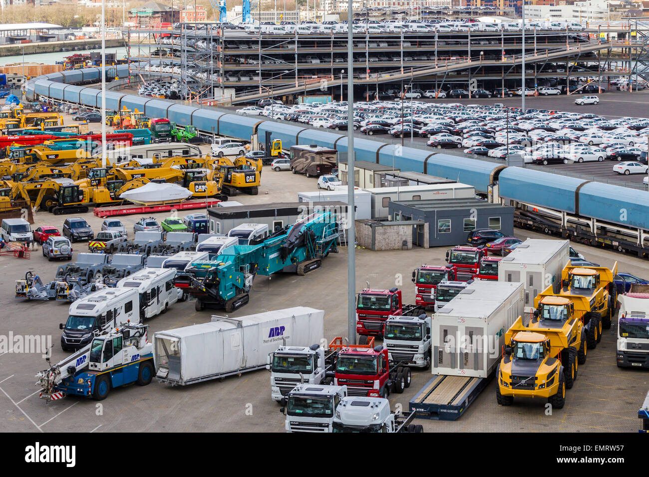 Dockside unloading machinery hi-res stock photography and images - Alamy