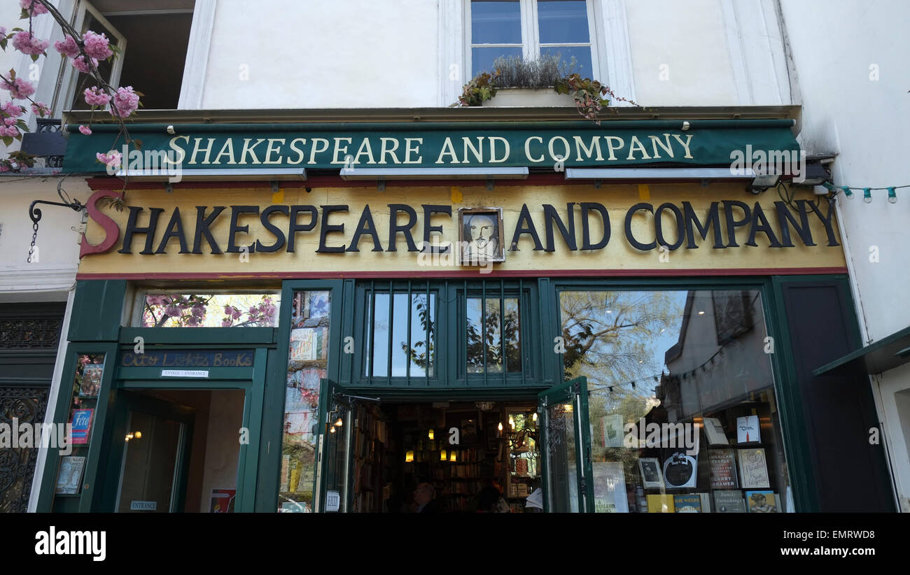 Shakespeare and Co, Paris Stock Photo - Alamy