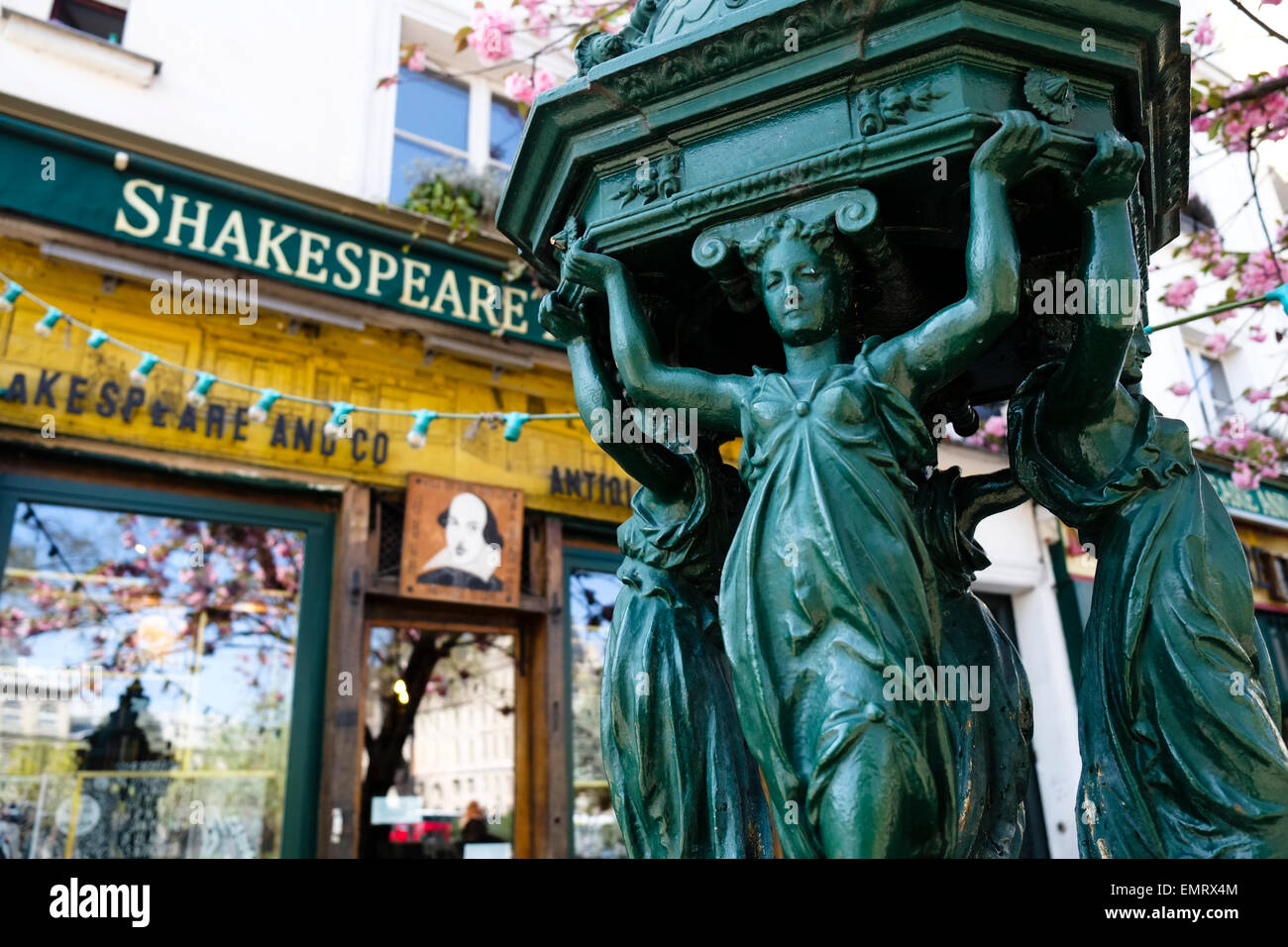 Shakespeare and Co, Paris Stock Photo - Alamy