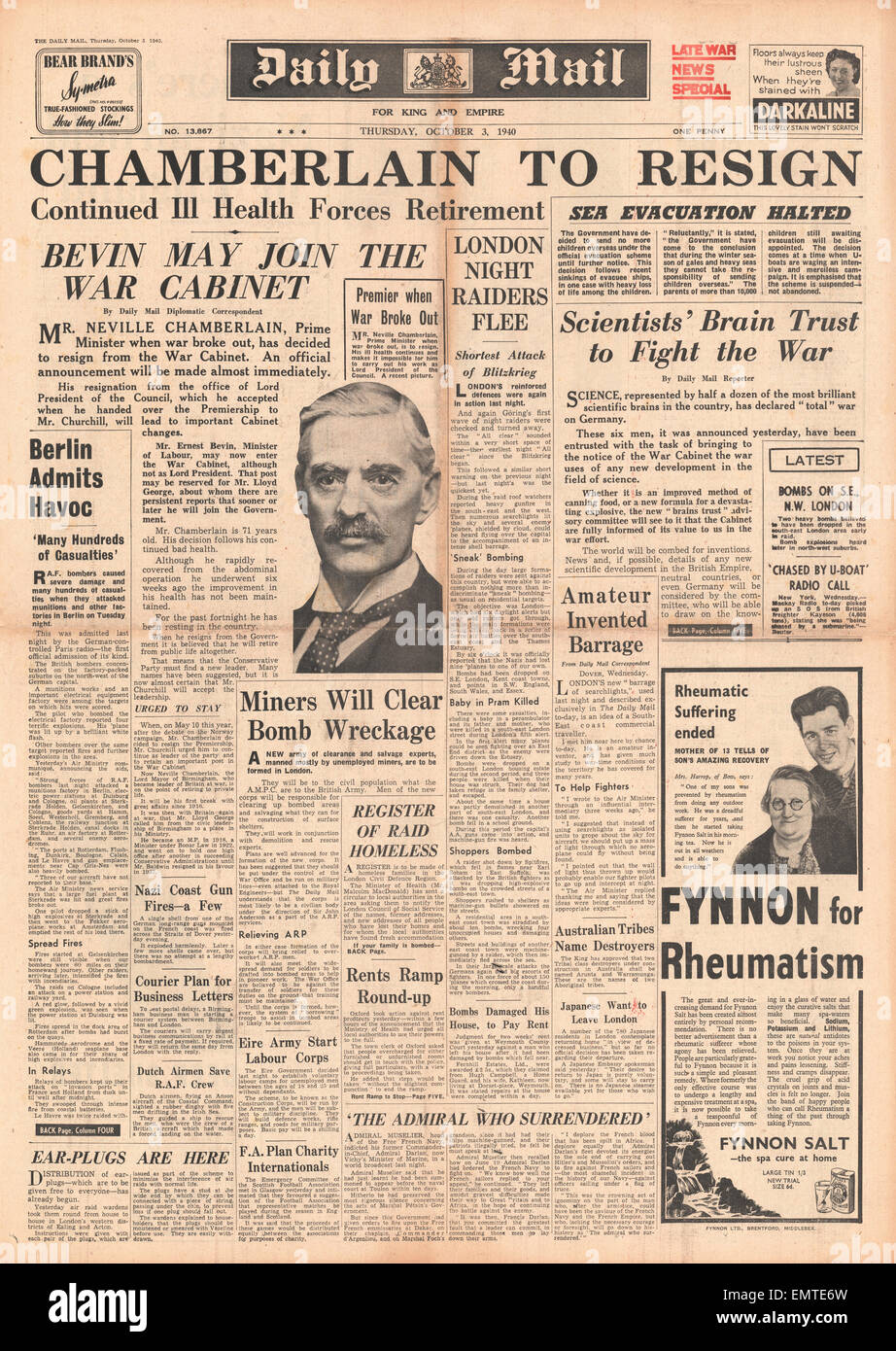 1940 front page Daily Mail Neville Chamberlain to resign Stock Photo ...