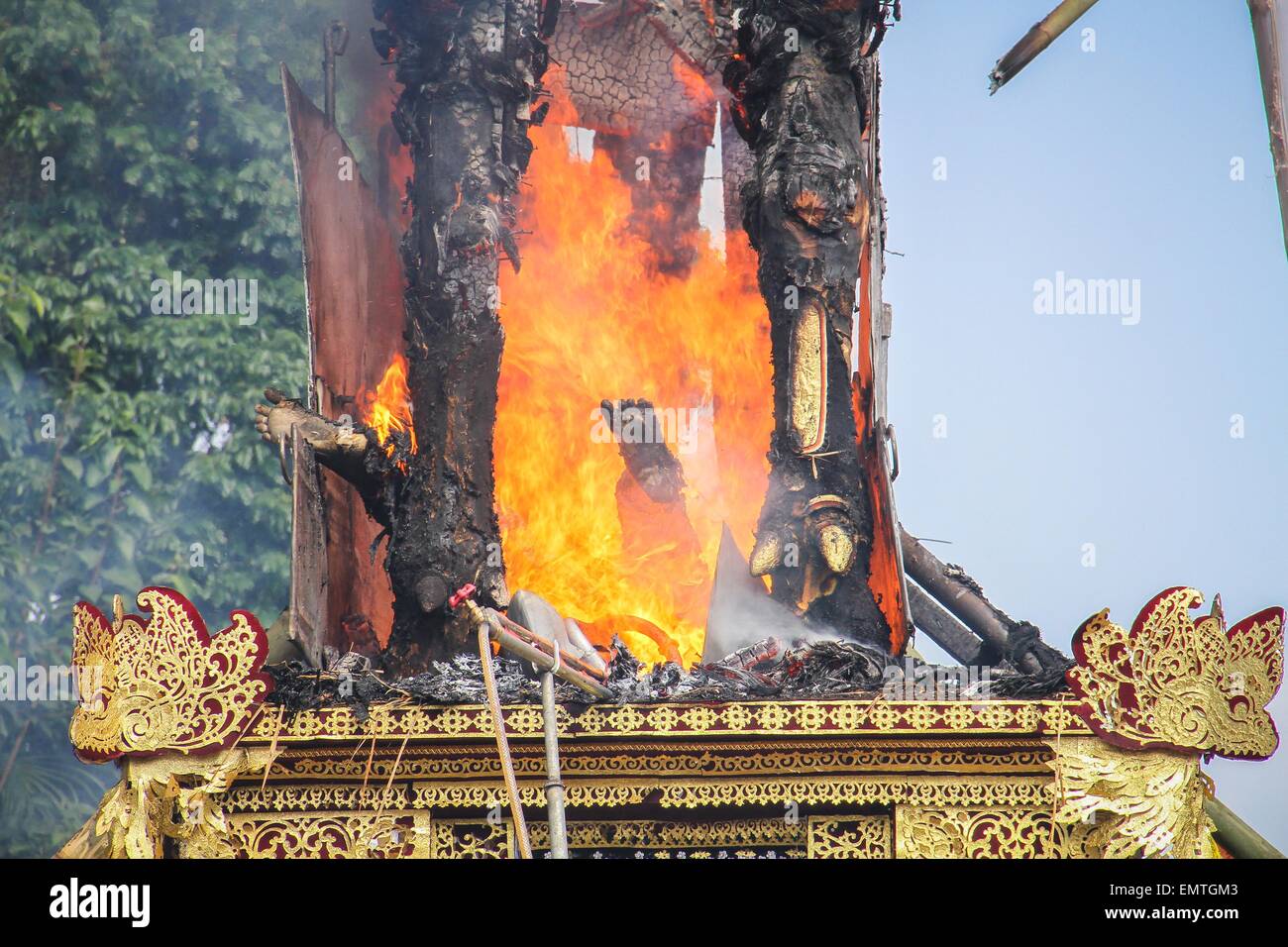 Cremation procession ubud bali hi-res stock photography and images - Alamy