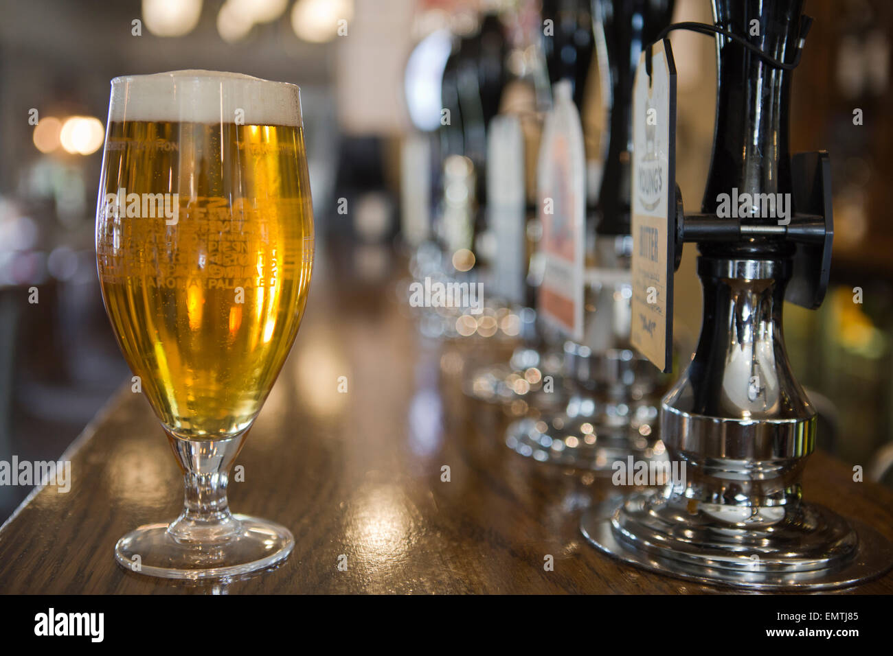 Pub bar beer pumps ale hi-res stock photography and images - Alamy