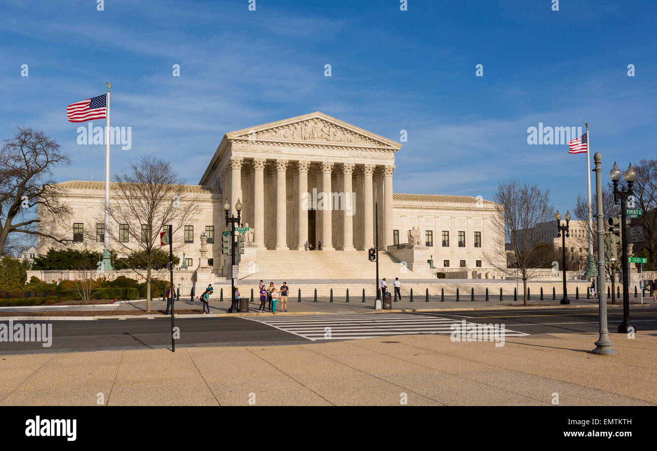 WASHINGTON, DC, USA - United States Supreme Court building exterior ...