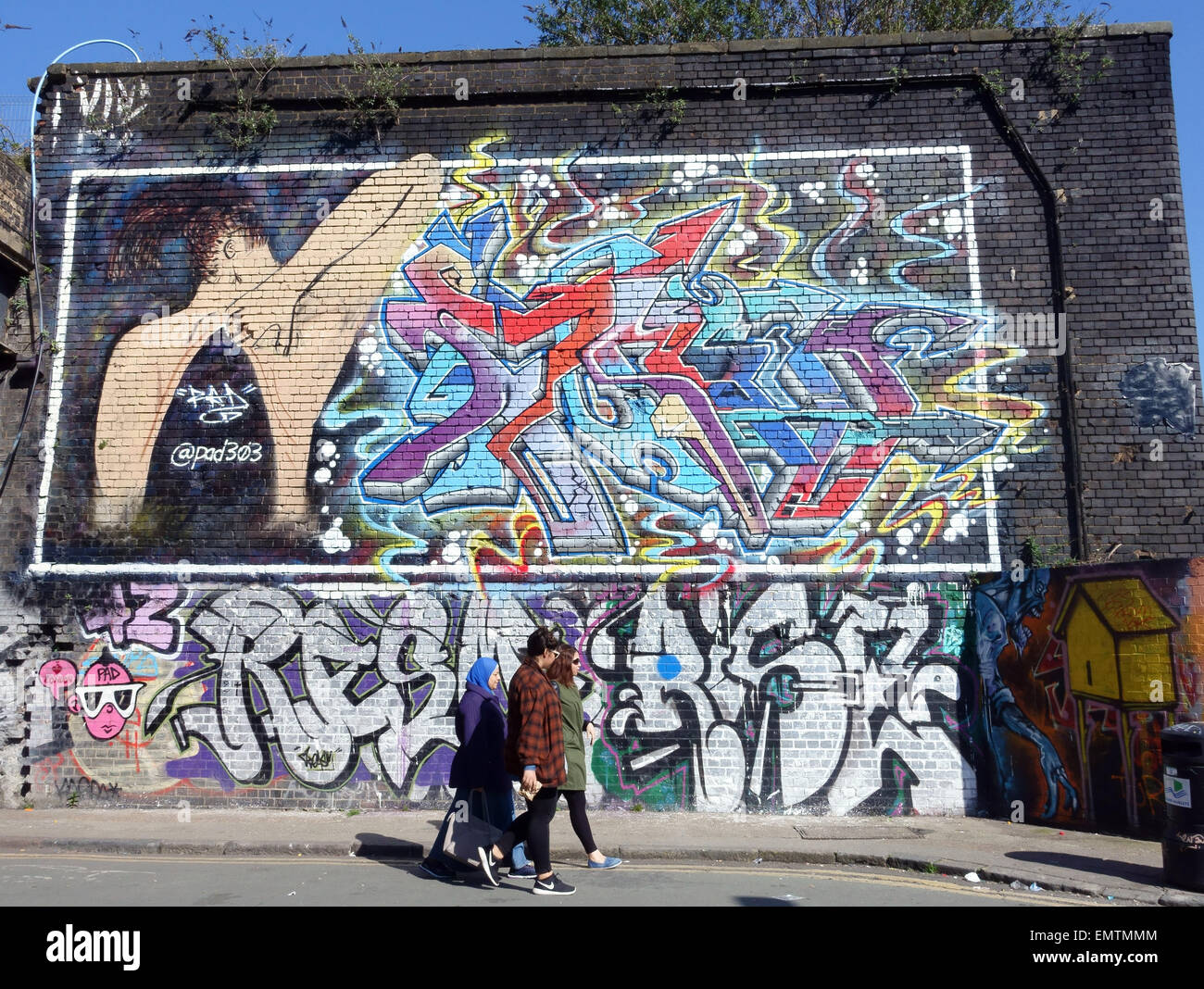 Shoreditch high street mural hi-res stock photography and images - Alamy
