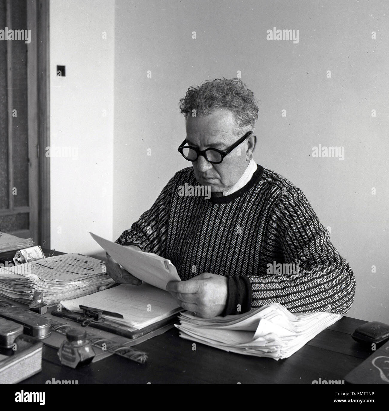 Robert graves hi-res stock photography and images - Alamy