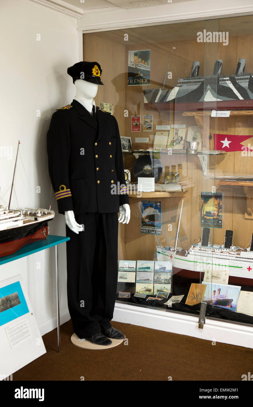 Quay uniform hi-res stock photography and images - Alamy