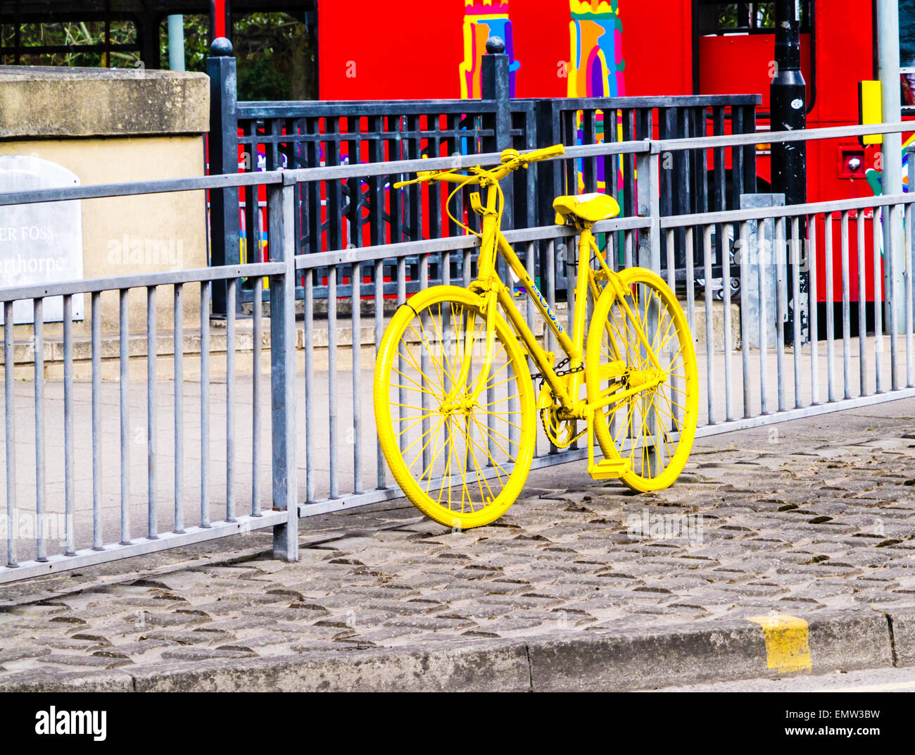 Fastened railings hi-res stock photography and images - Alamy