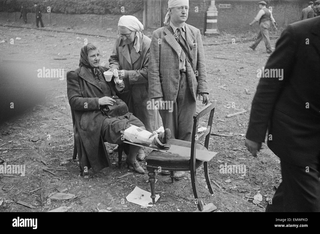 Ww2 woman tea hi-res stock photography and images - Alamy