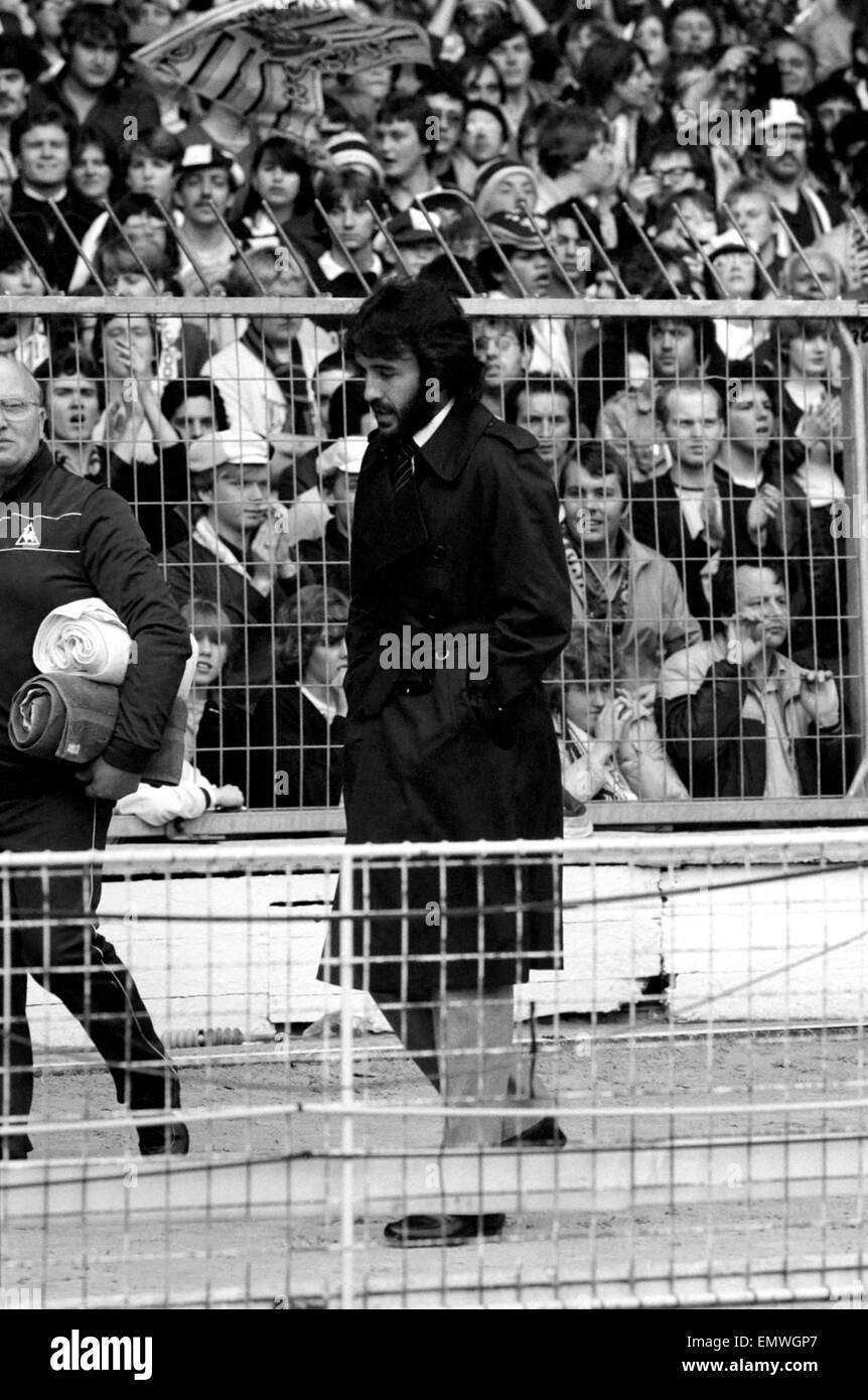 Queens park rangers 1980s hi-res stock photography and images - Alamy