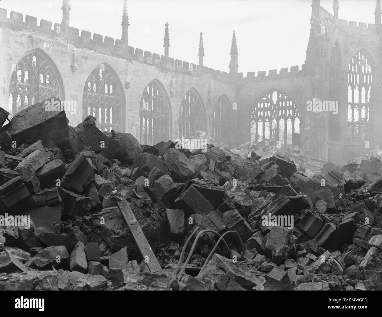 Wwii air raid fire Black and White Stock Photos & Images - Alamy