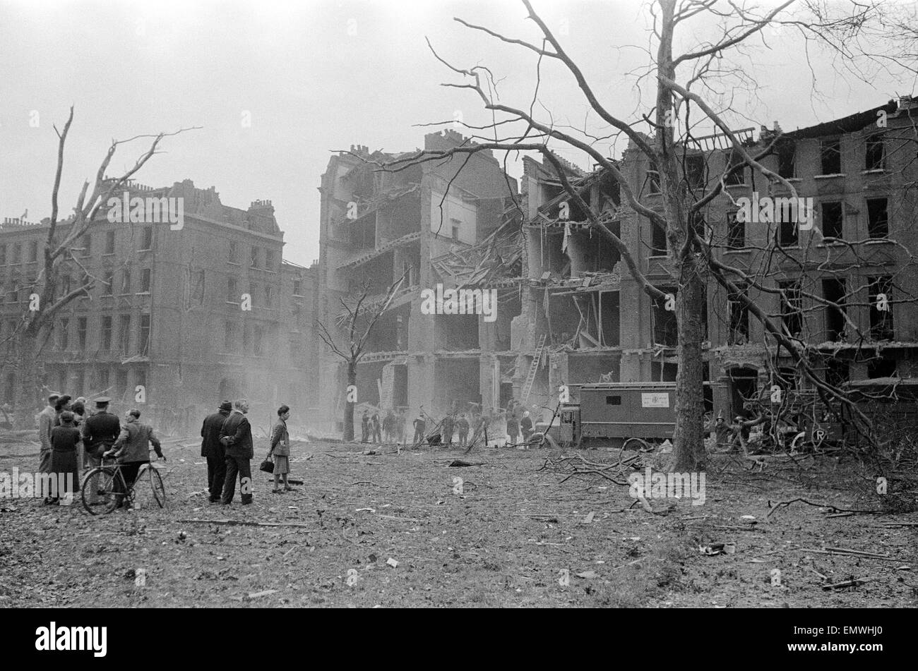 V1 (Robotplane) Flying bomb incident at Kensington. 23rd July 1944 ...