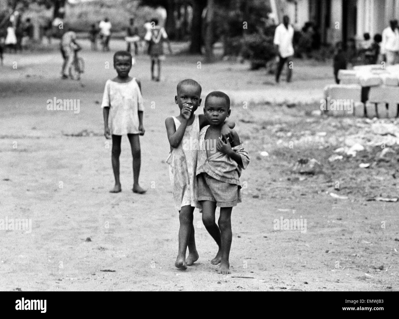 Biafra children war Black and White Stock Photos & Images - Alamy