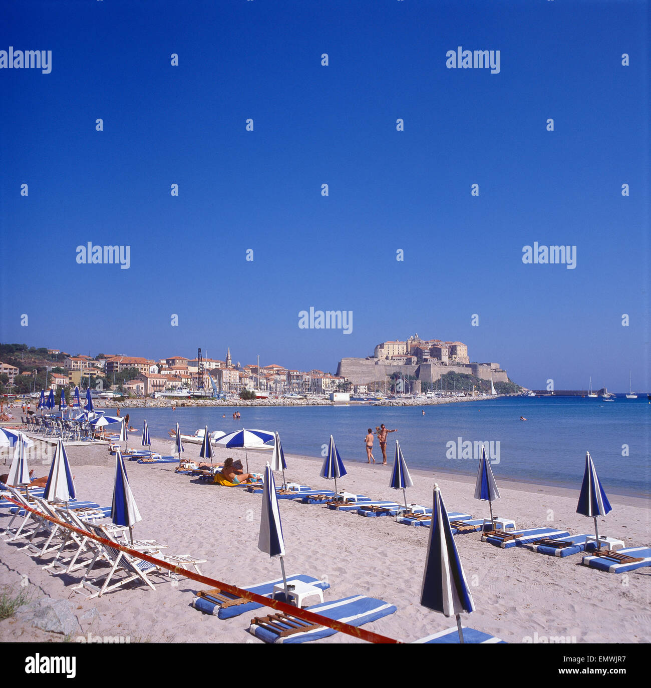 Frankreich, Insel Korsika, Calvi, Strand Stock Photo - Alamy