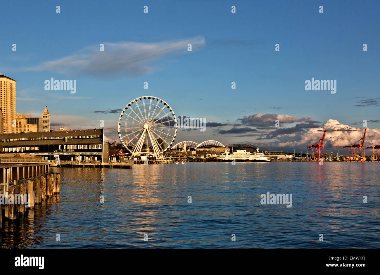 Great seattle wheel hi-res stock photography and images - Alamy