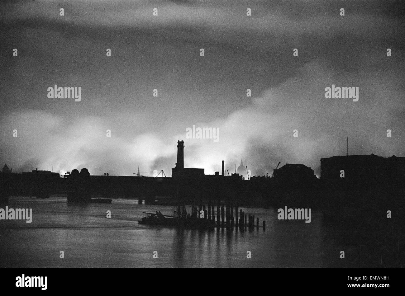Thames photographs hi-res stock photography and images - Alamy
