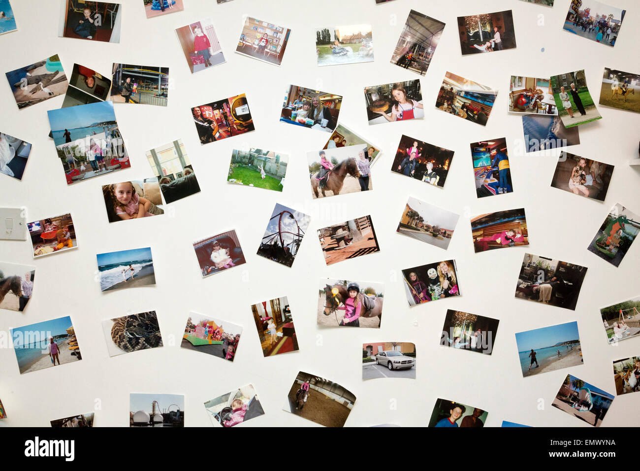 Photos stuck on wall hi-res stock photography and images - Alamy