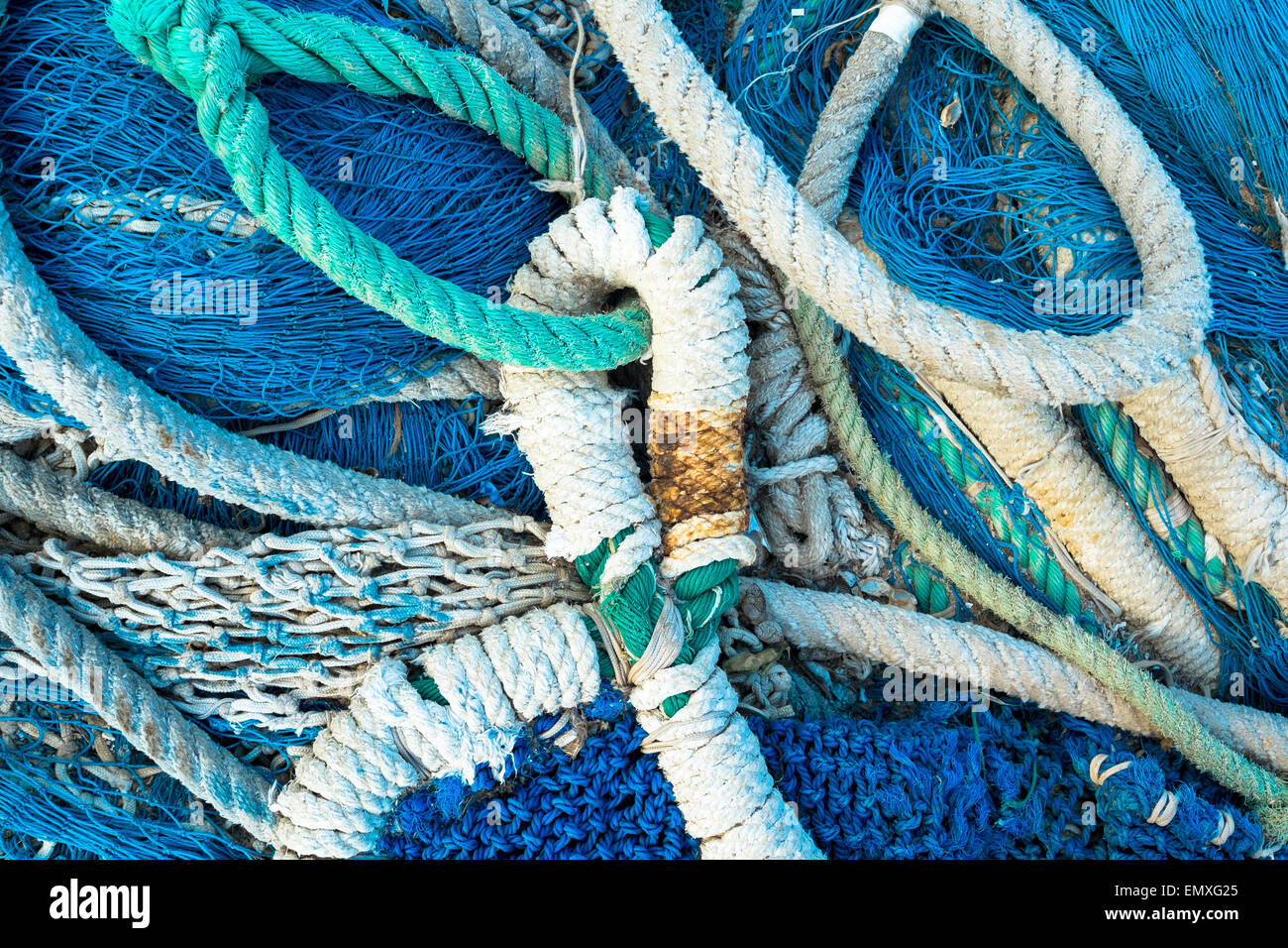 Ropes and nets tangled hi-res stock photography and images - Alamy