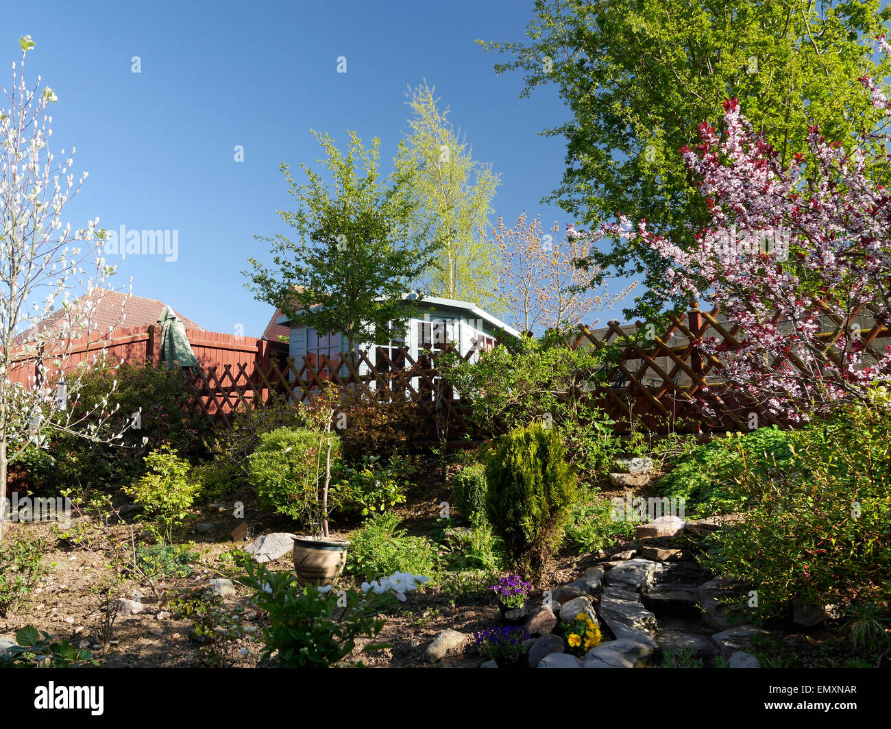Springtime garden, Lincolnshire, England, UK Stock Photo - Alamy
