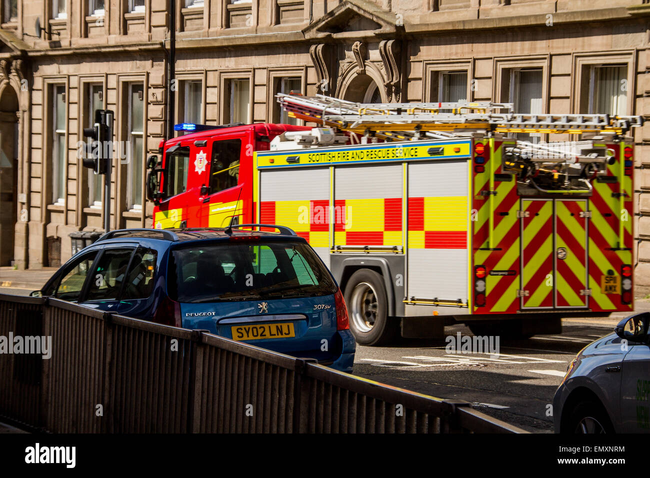 Fire engine travelling at speed hi-res stock photography and images - Alamy