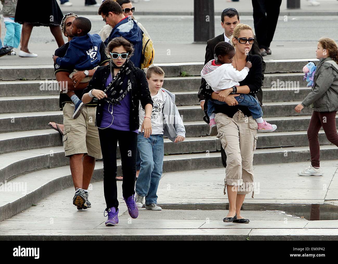 Madonnas Kids High Resolution Stock Photography and Images - Alamy
